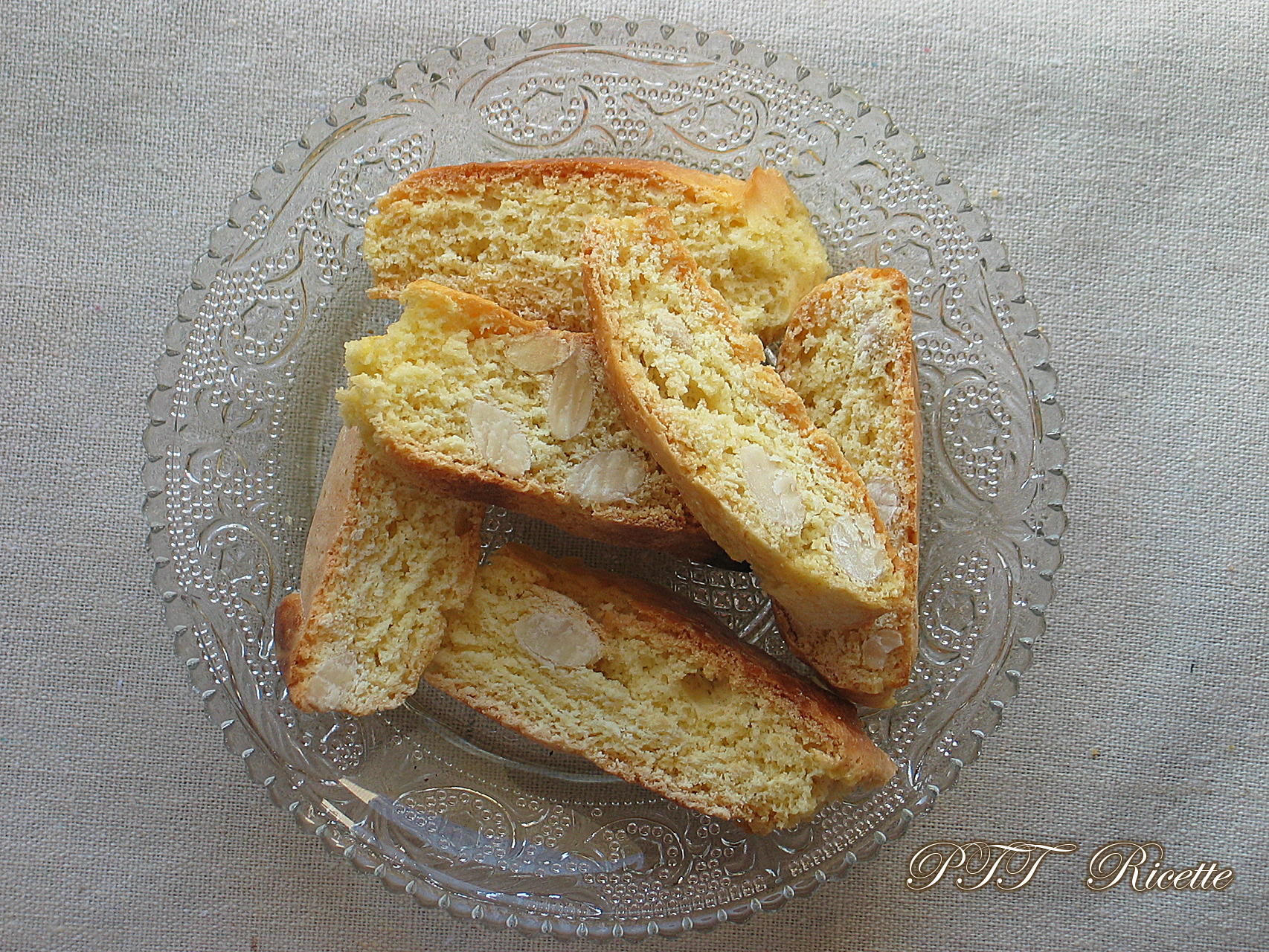 Ricetta Biscotti Prato | Dolce tipico toscano | Prodotti Tipici Toscani ...