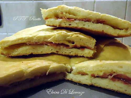 Focaccia con salame e formaggio filato - PTT Ricette