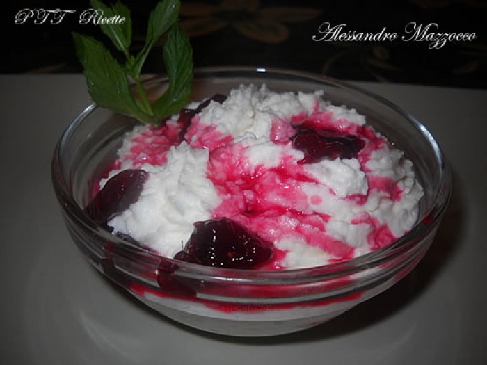 Variegato ai frutti di bosco con menta fresca - PTT Ricette